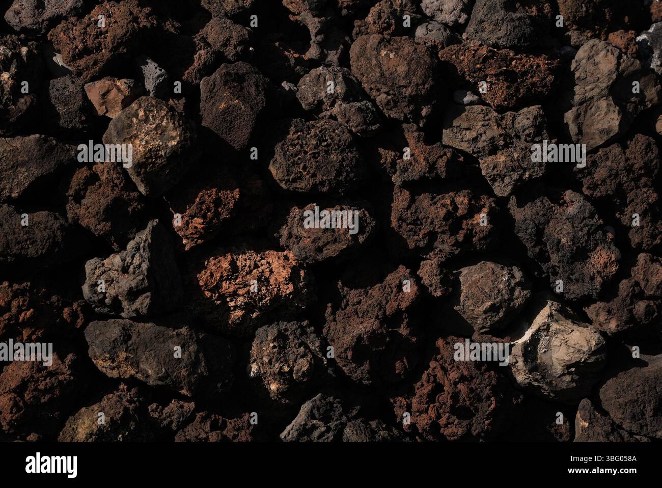 Rough lava rocks hi-res stock photography and images - Alamy