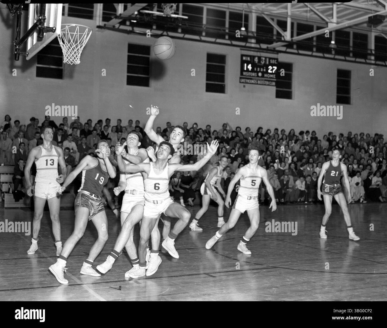 1950s high school gymnasium hi-res stock photography and images - Alamy