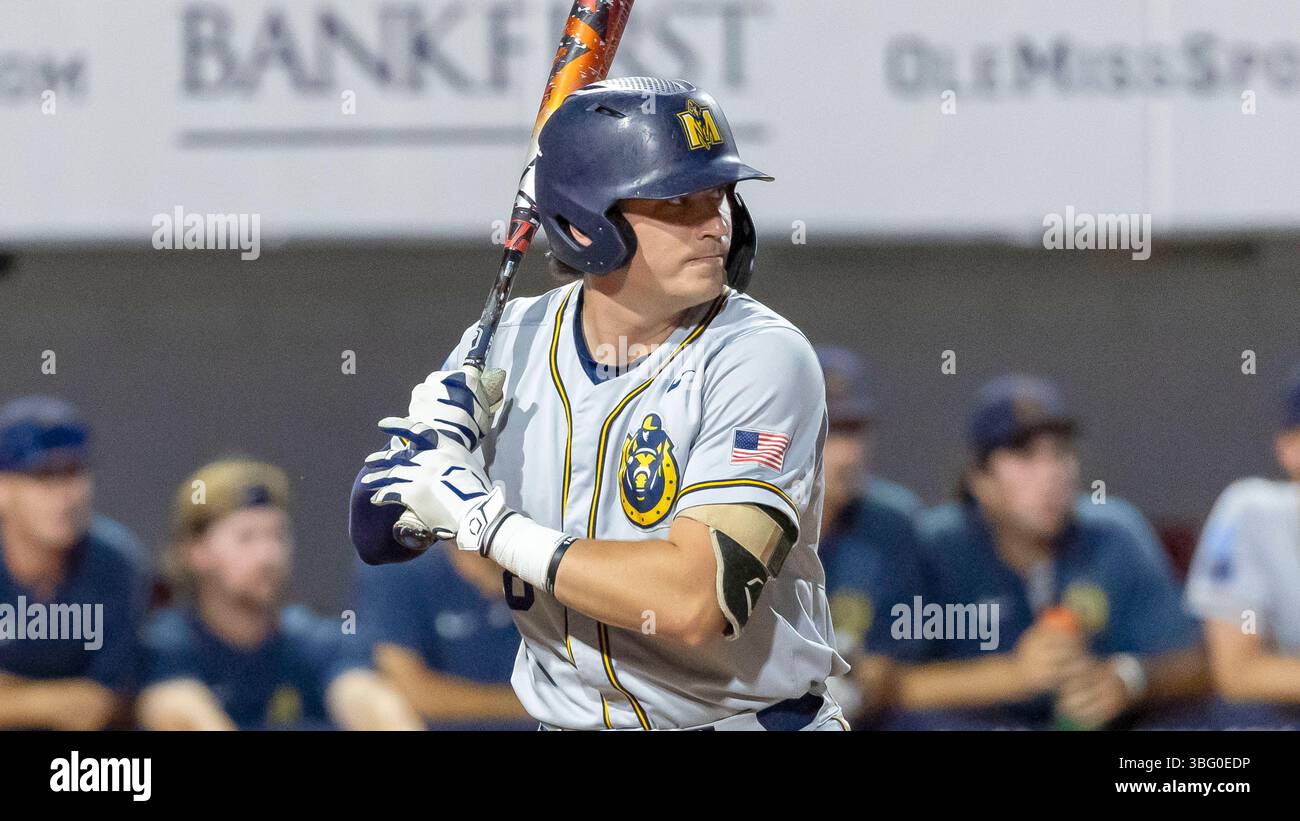 Murray State infielder Carson Garner (8) during an NCAA regional ...