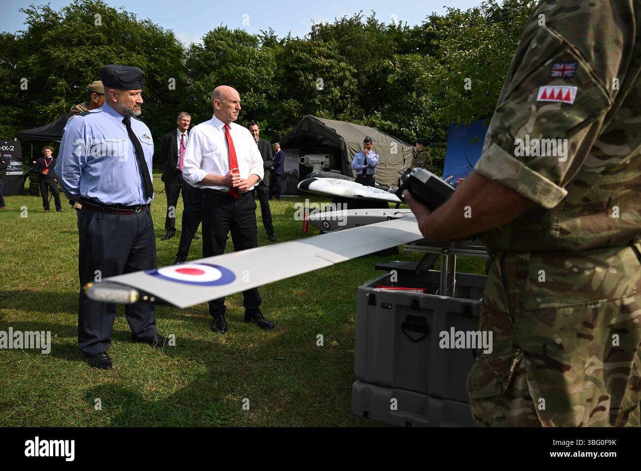 Defence Secretary John Healey looks at the Storm Shroud AR3 system as ...
