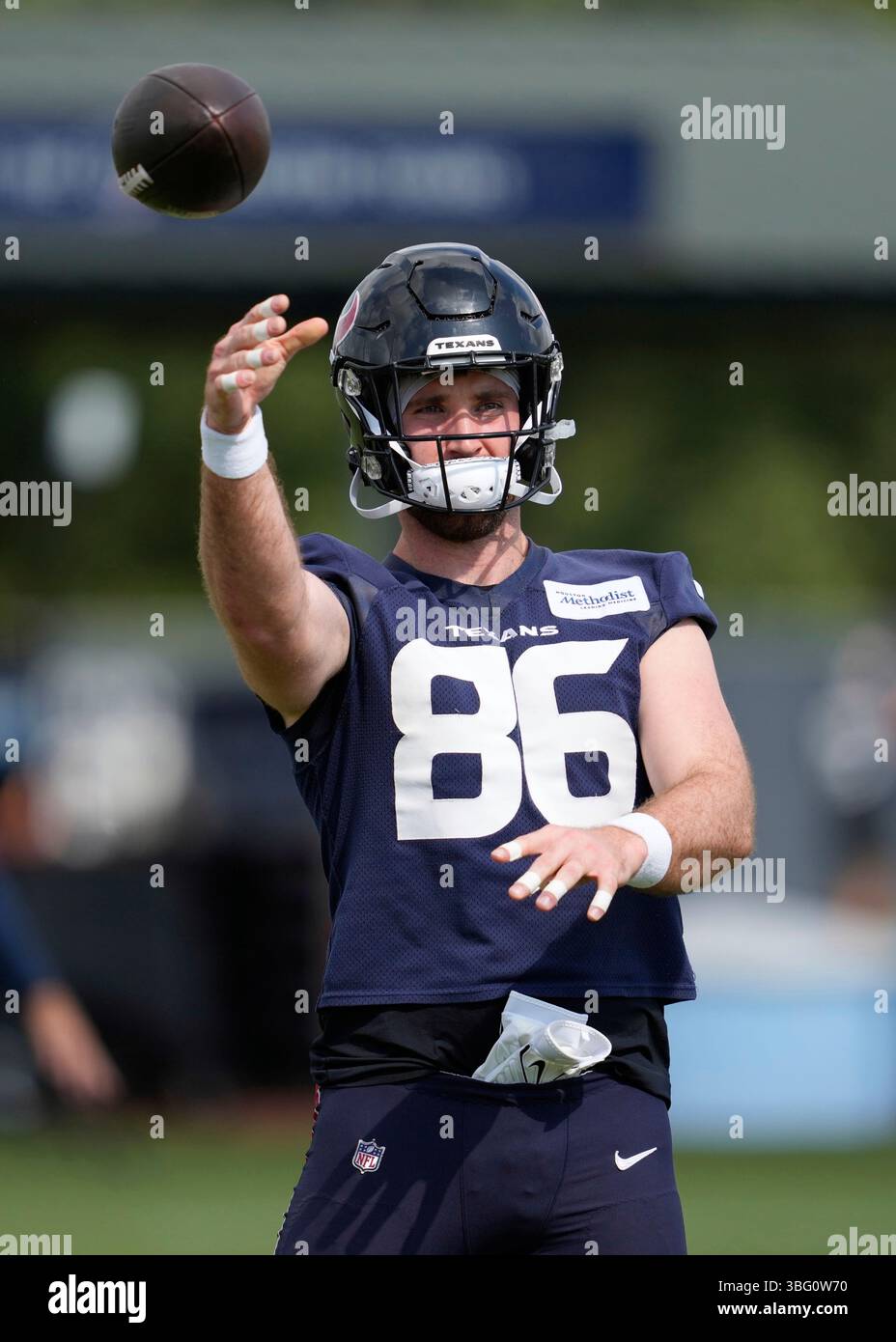 Houston Texans tight end Dalton Schultz (86) works out during NFL ...