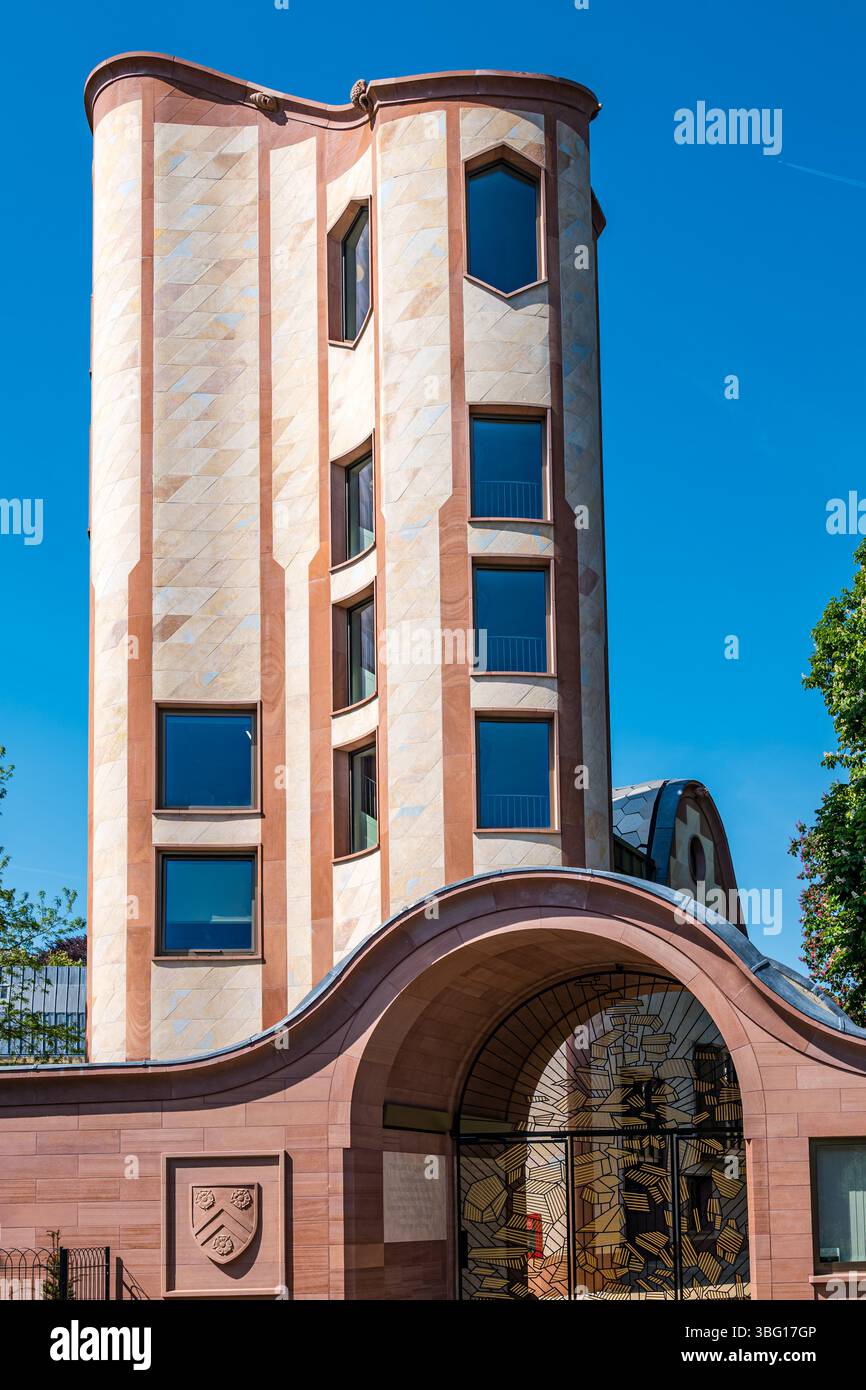 Exteriror of The Gradel Quadrangles of new College by David Kohn ...