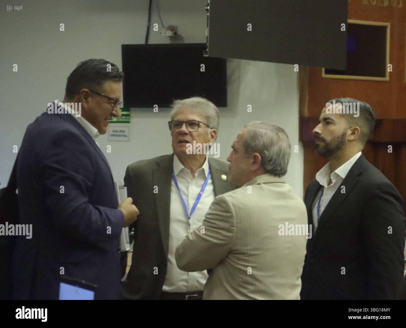 ASAMBLEA APPROVES INSTALLATION OF FOREIGN MILITARY Bases Quito, Tuesday ...