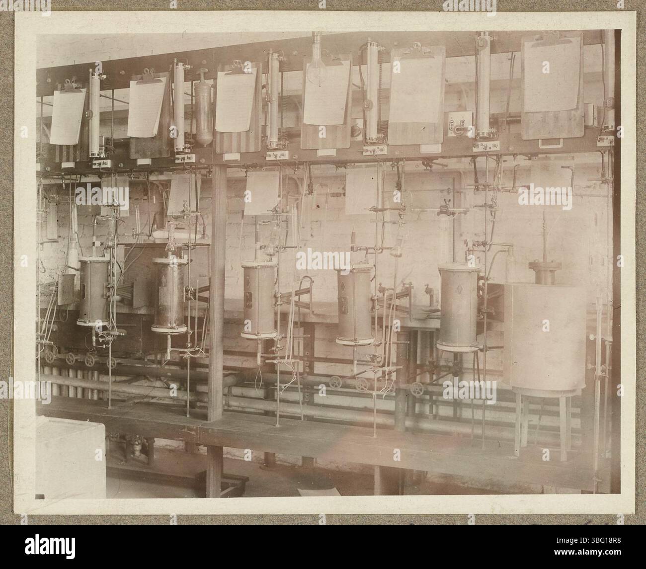 This image shows an apparatus used at the U.S. Department of ...