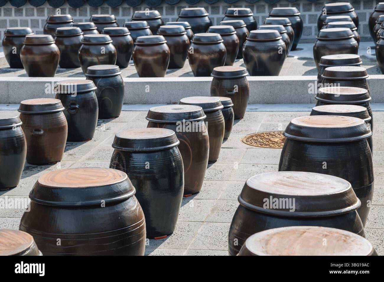 Jangdokdae, Korean traditional Jars Stock Photo - Alamy