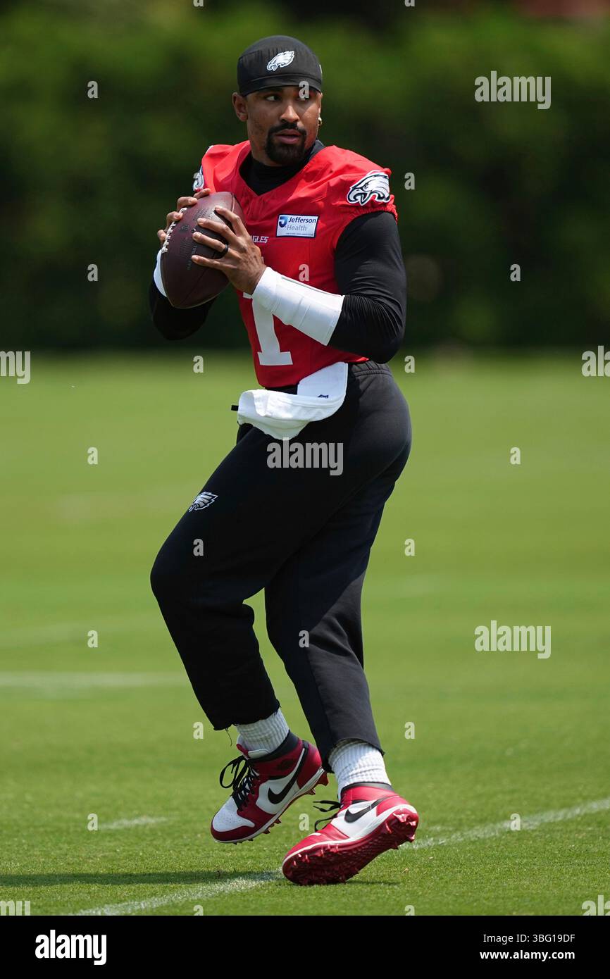 Philadelphia Eagles' Jalen Hurts looks to throw during practice at the ...