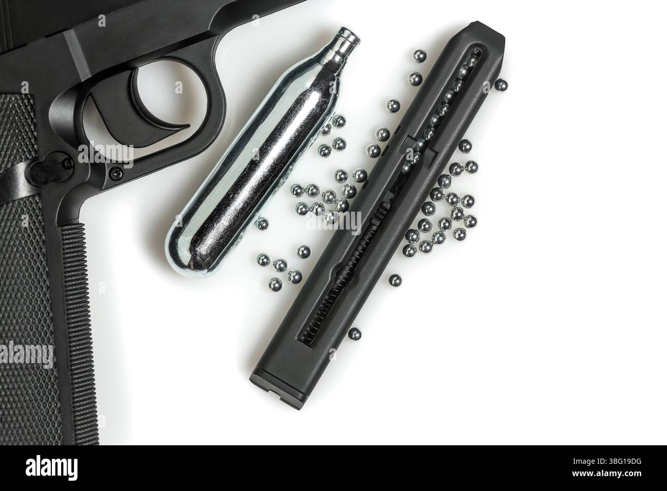 airsoft gun with co2 cartridge and metallic pellets Stock Photo - Alamy