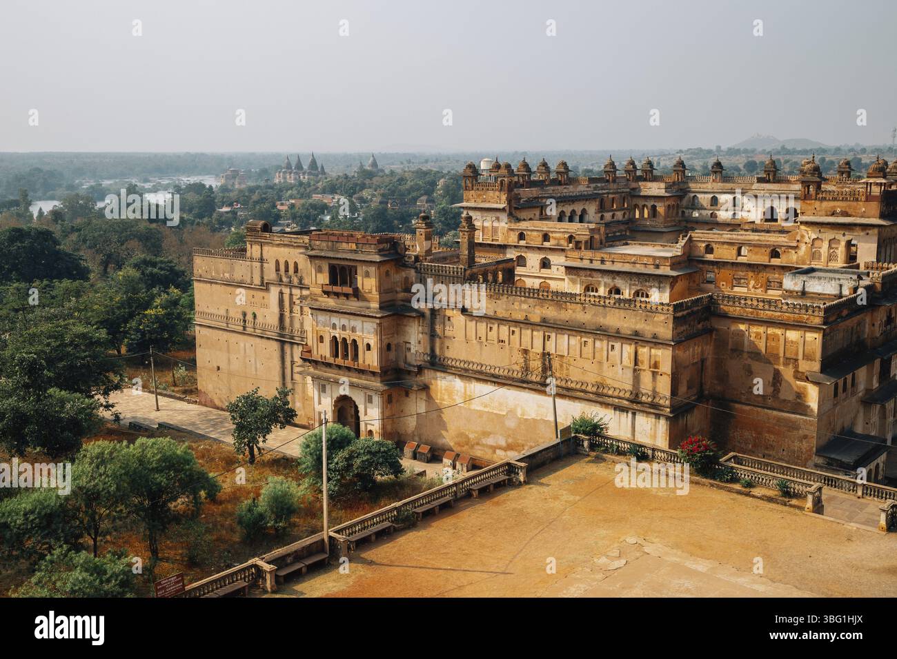 Panoramic view of Orchha Fort Raja Mahal ancient ruins in Orchha, India ...