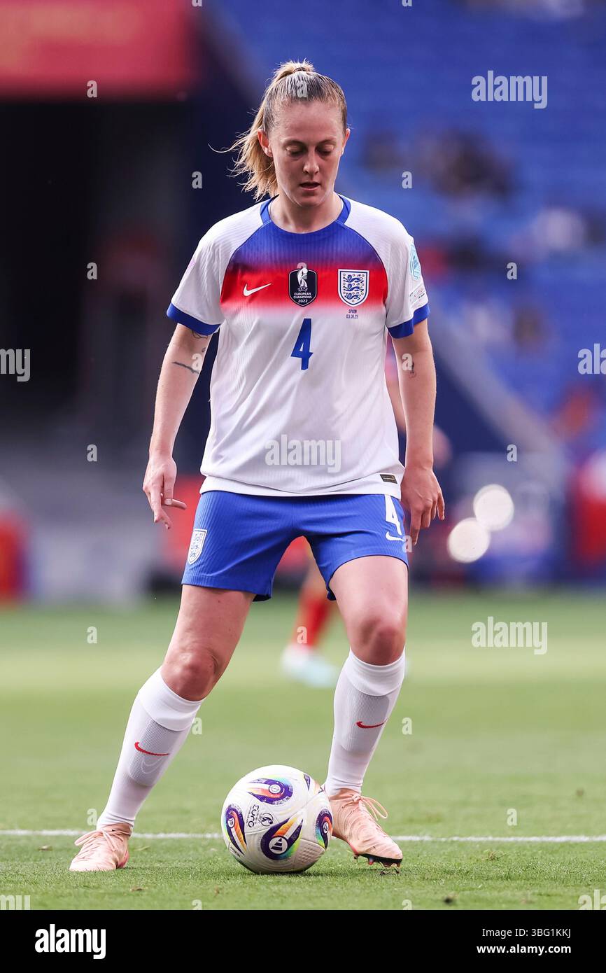 Keira Walsh of England controls the ball during the UEFA Womens Nations ...