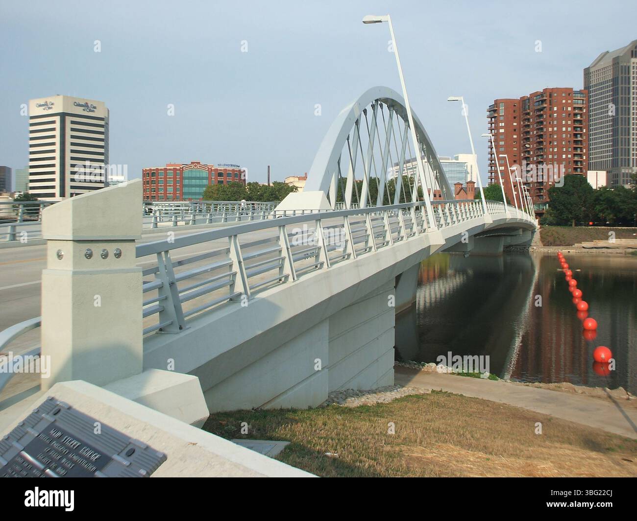 The Main Street Bridge, designed by Spiro Pollalis and opened on July ...
