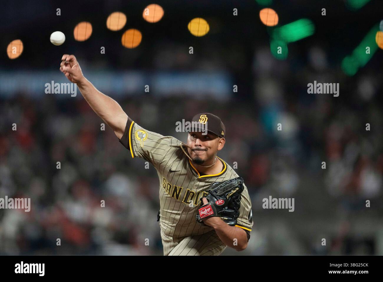 San Diego Padres pitcher Jeremiah Estrada during a baseball game ...