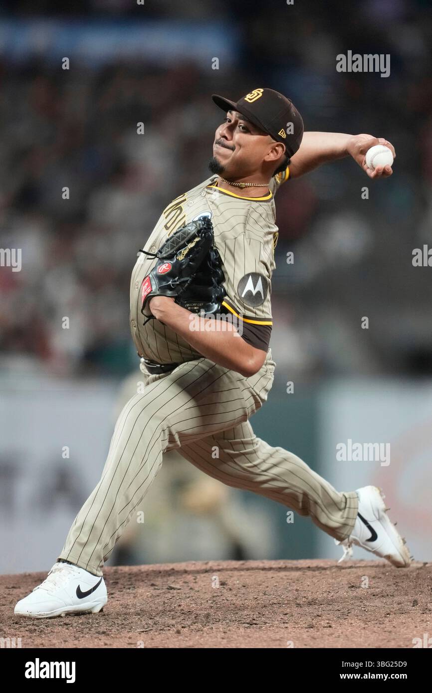 San Diego Padres pitcher Jeremiah Estrada during a baseball game ...