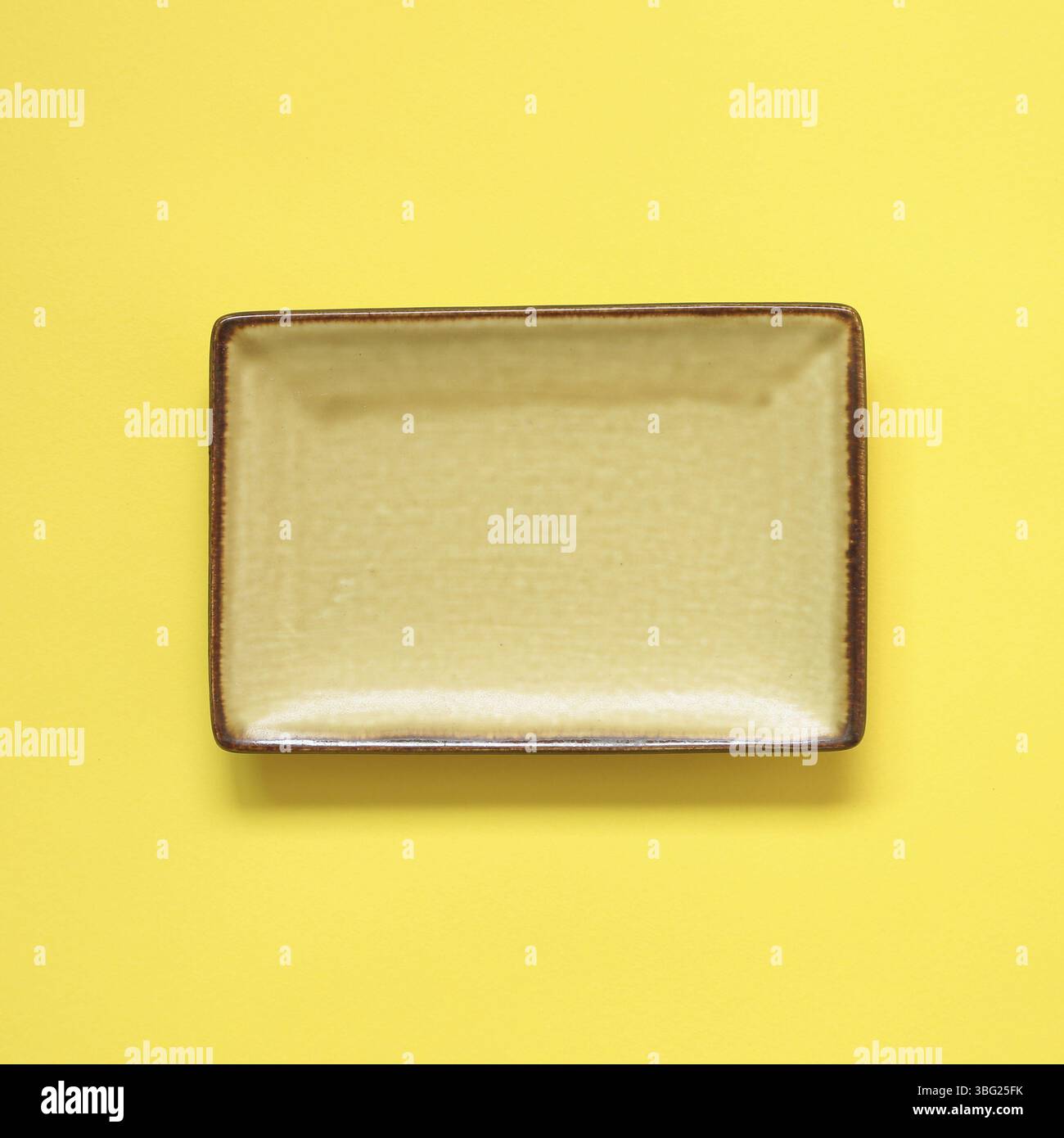 Yellow meal hi-res stock photography and images - Alamy