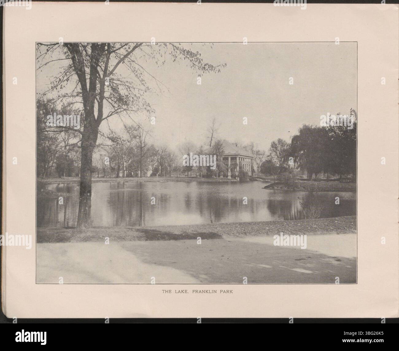This 1904 souvenir showcases photographs of important buildings in ...