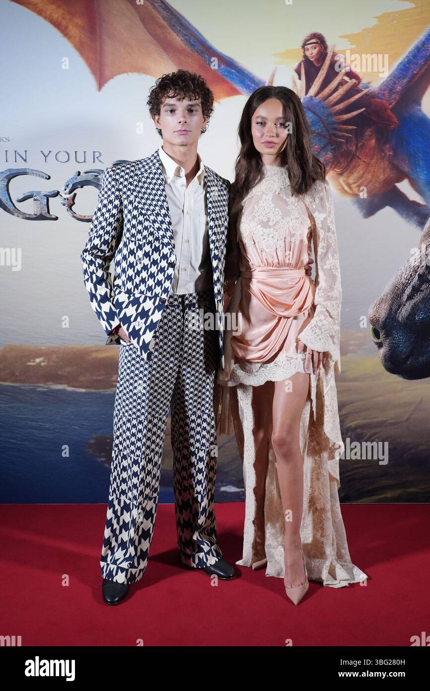 Mason Thames and Nico Parker attend a photocall for How to Train Your ...