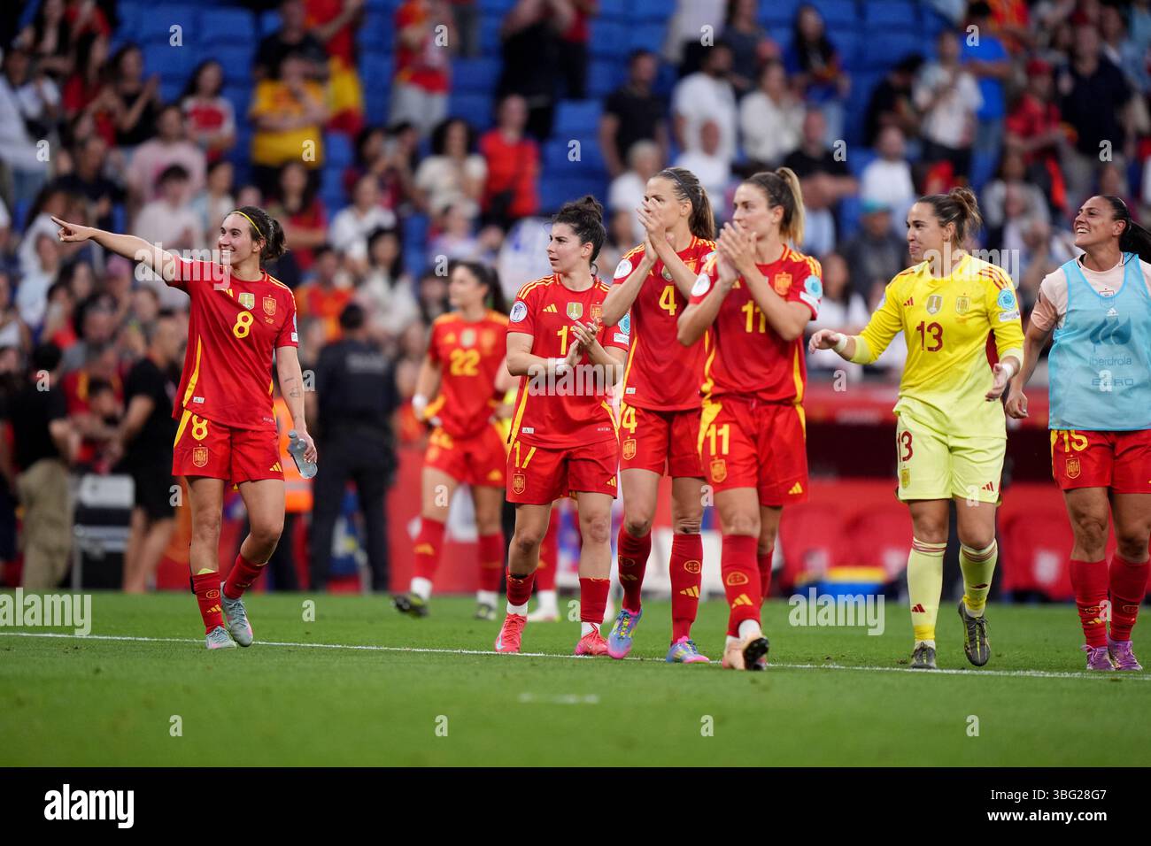 Spain players celebrate at the final whistle after the UEFA Women's ...
