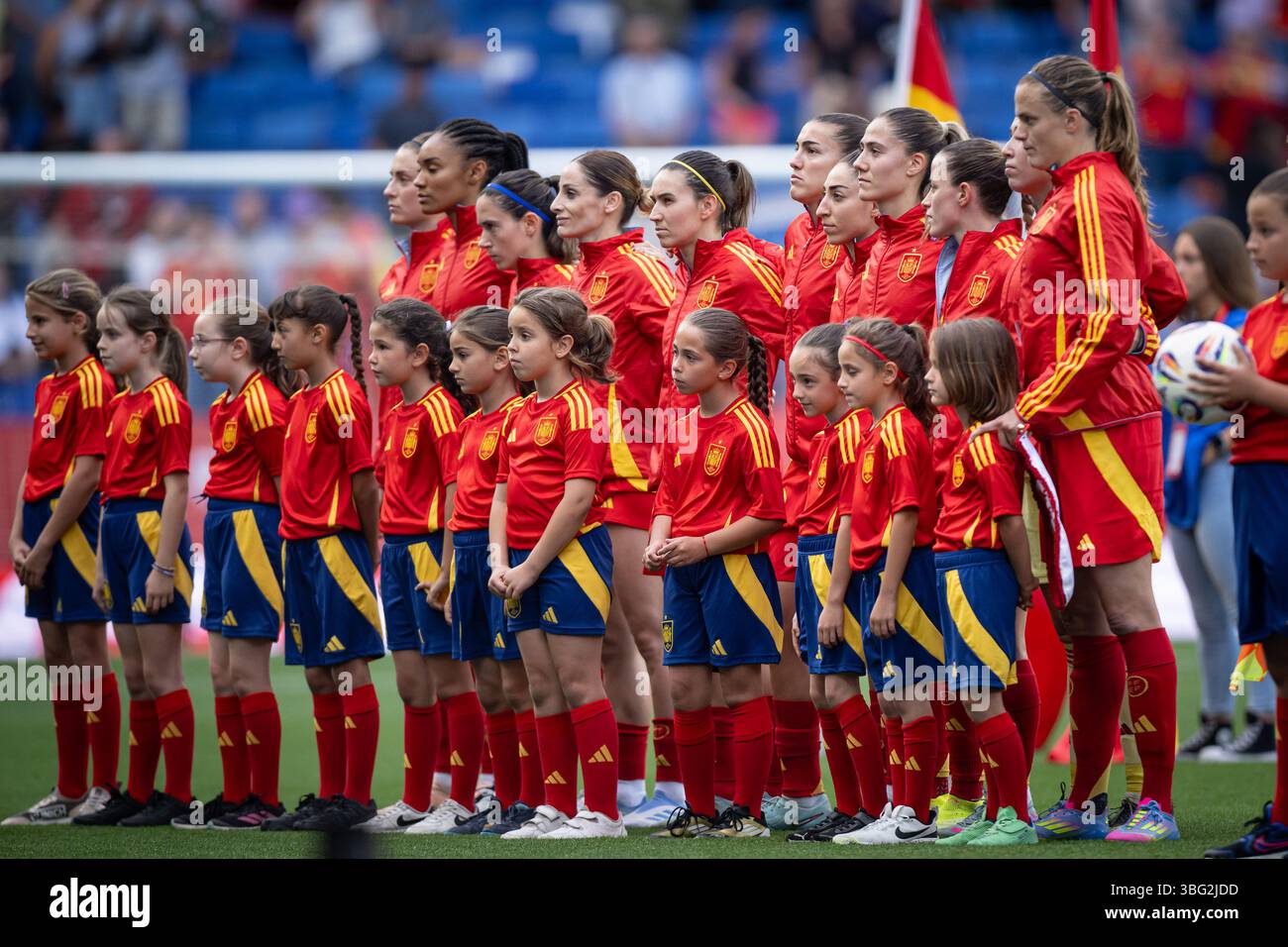 Spain nation team players are seen during a Women's Nations League ...