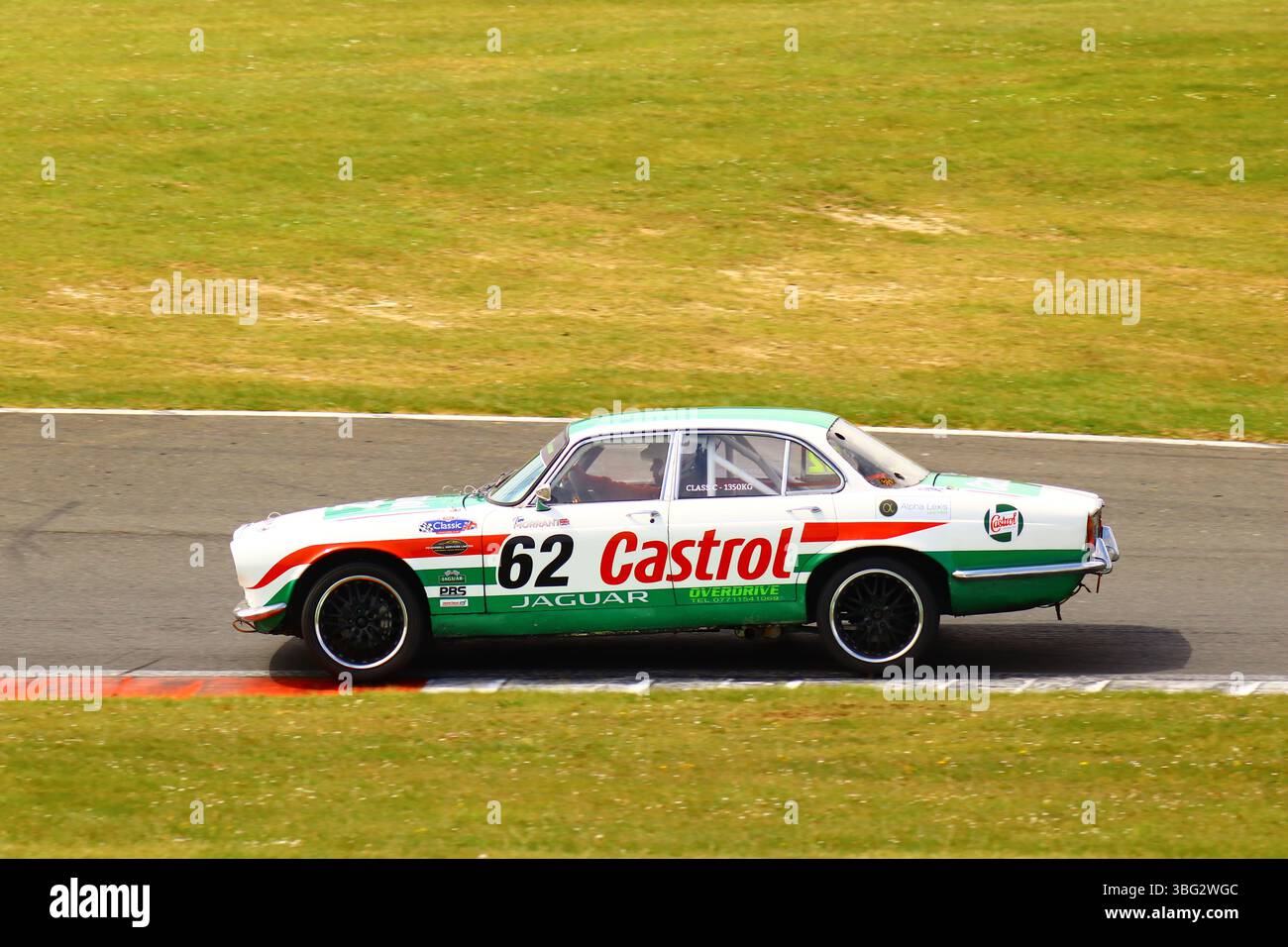 CLASSIC CAR CLUB RACING CADWELL PARK Stock Photo - Alamy