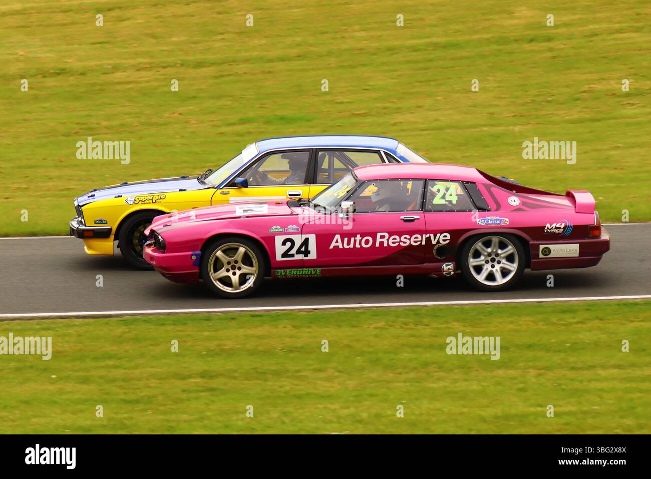 CLASSIC CAR CLUB RACING CADWELL PARK Stock Photo - Alamy