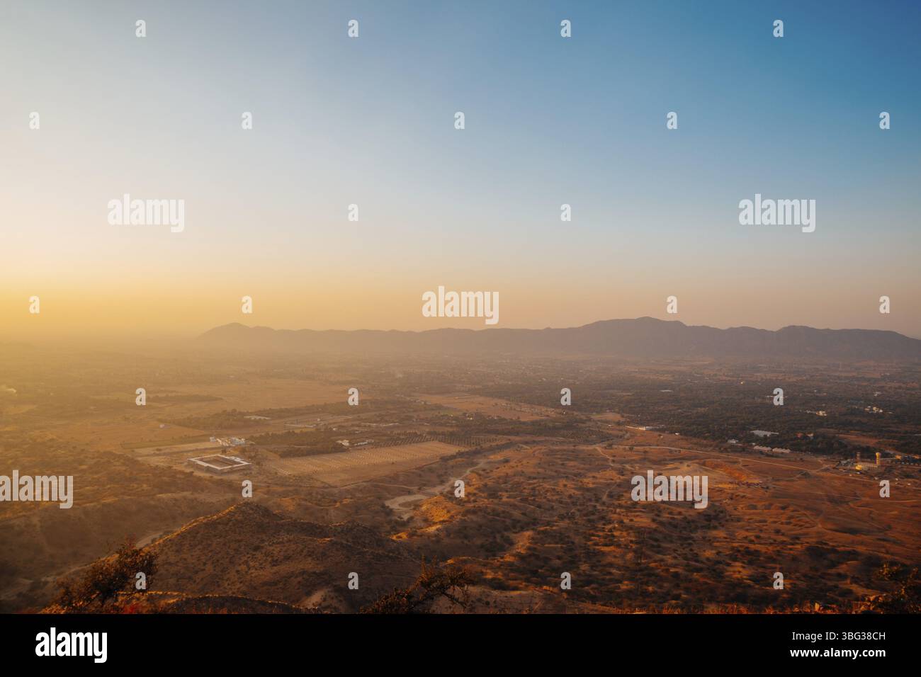 Sunset mountain view from Savitri Mata Temple in Pushkar, India, Asia ...