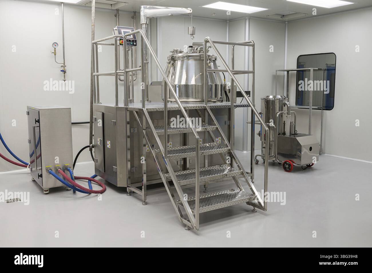 Plant picture, clean room equipment and stainless steel machines Stock ...