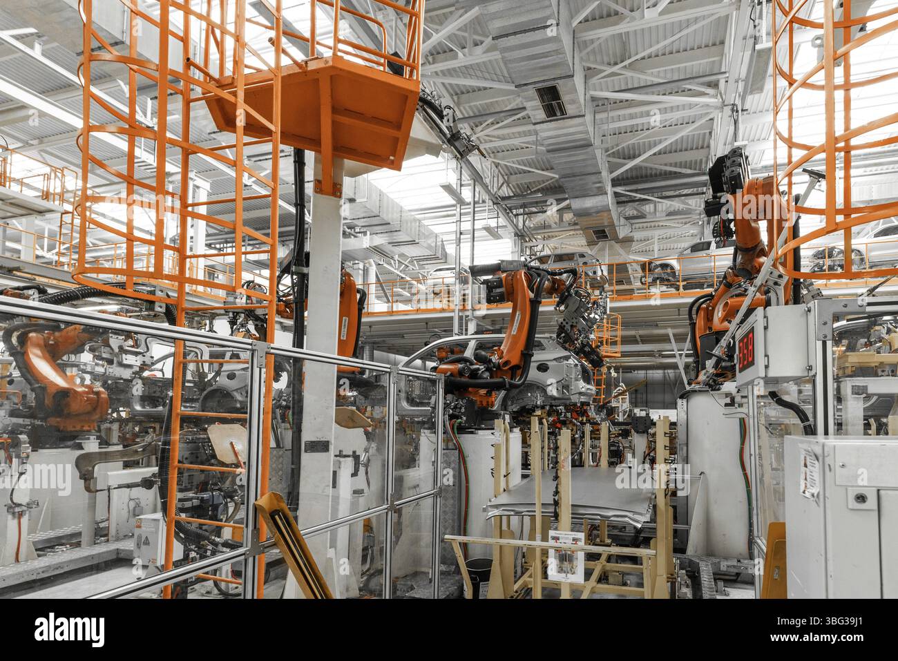 Car assembly hi-res stock photography and images - Alamy