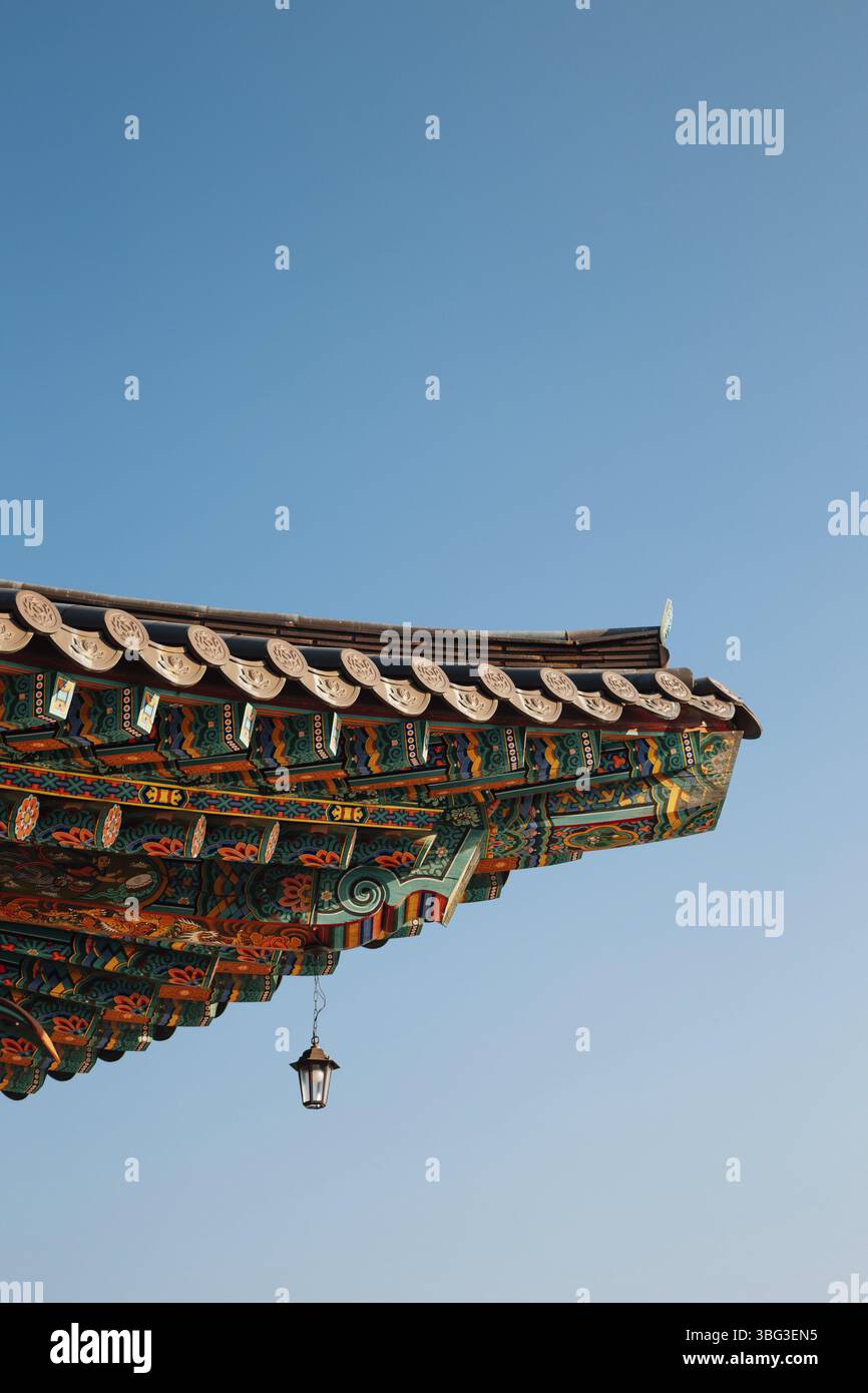 Korean traditional roof eaves at Huhuam temple in Yangyang, Korea Stock ...