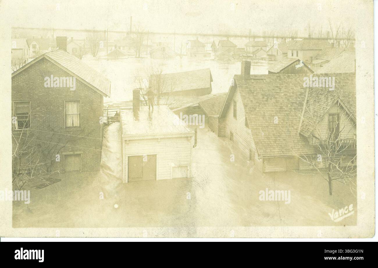 A photograph depicting destroyed houses during the 1913 flood ...