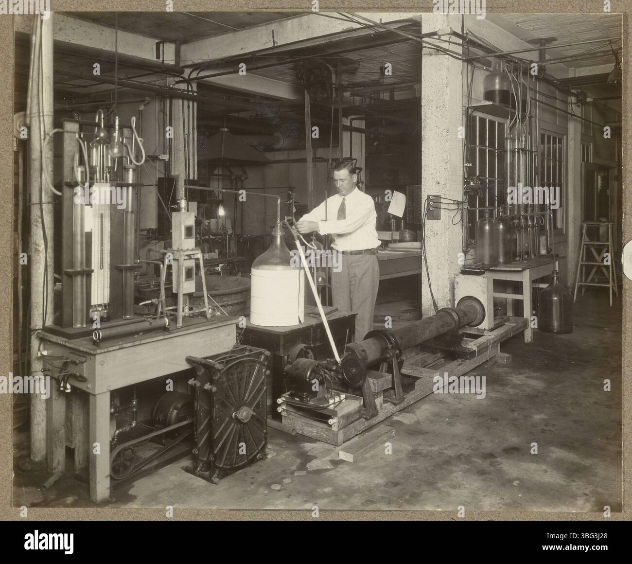 In 1928, E.J. Fox demonstrated the use of a rotary tunnel for the ...