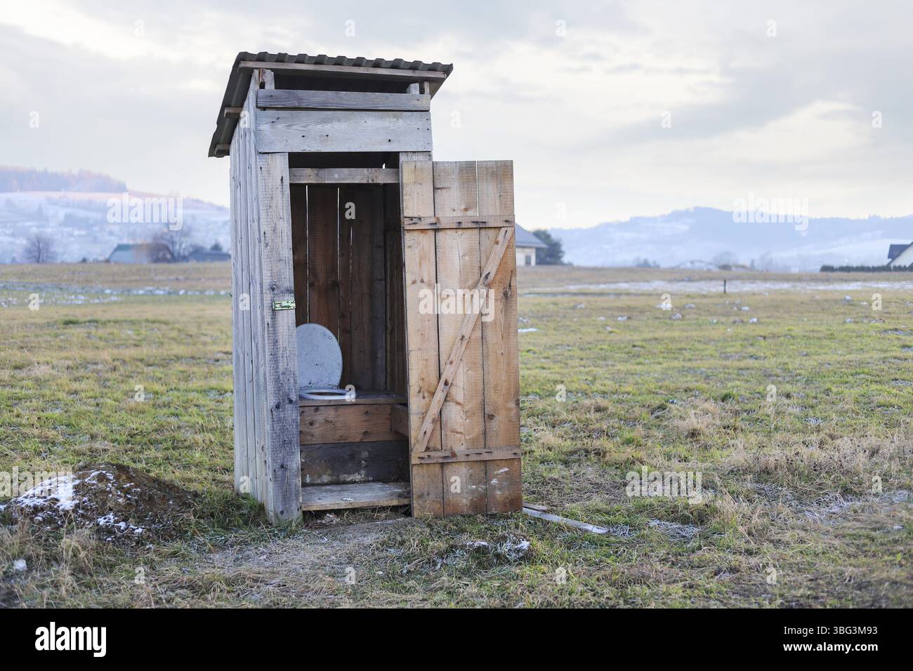 An old wooden outhouse (privy) in the countryside. Wild life Stock ...