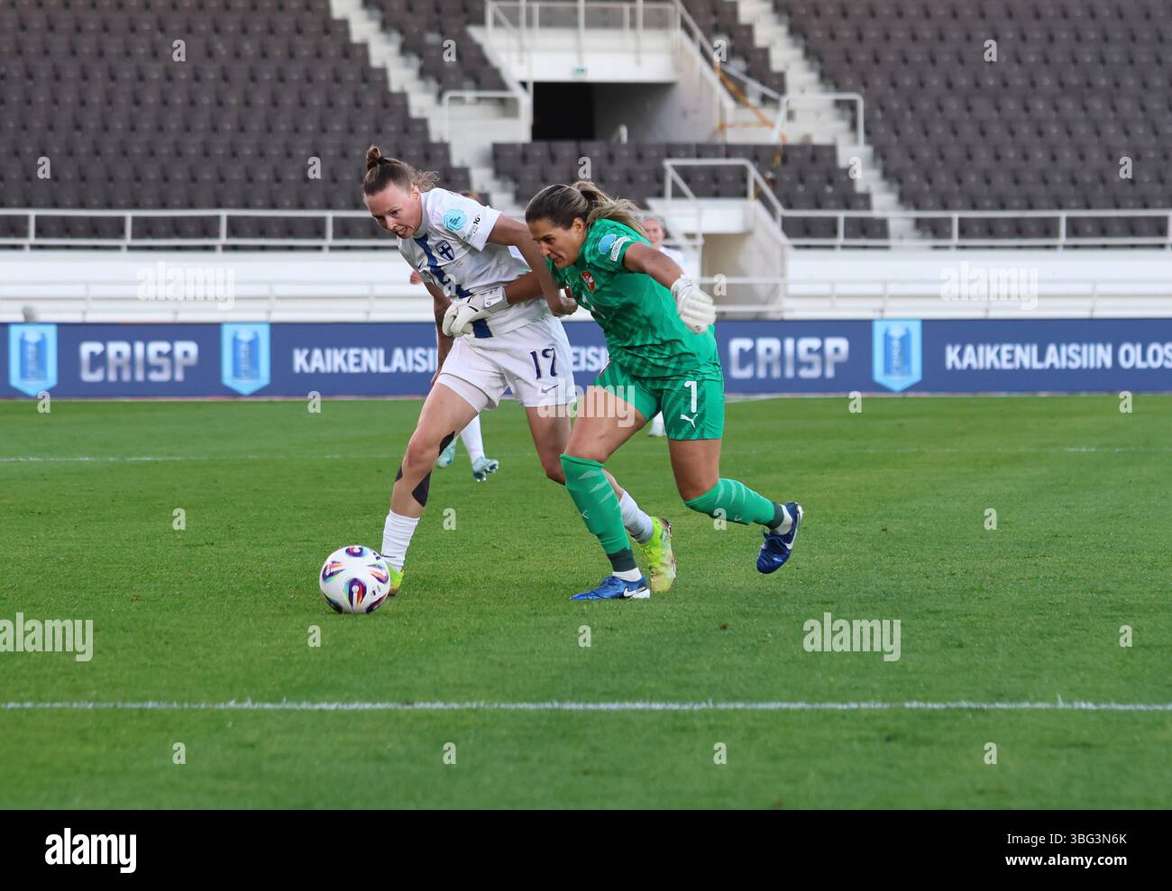 goal keeper Milica Kostic (1 Serbia) and Sanni Franssi (17 Finland ...