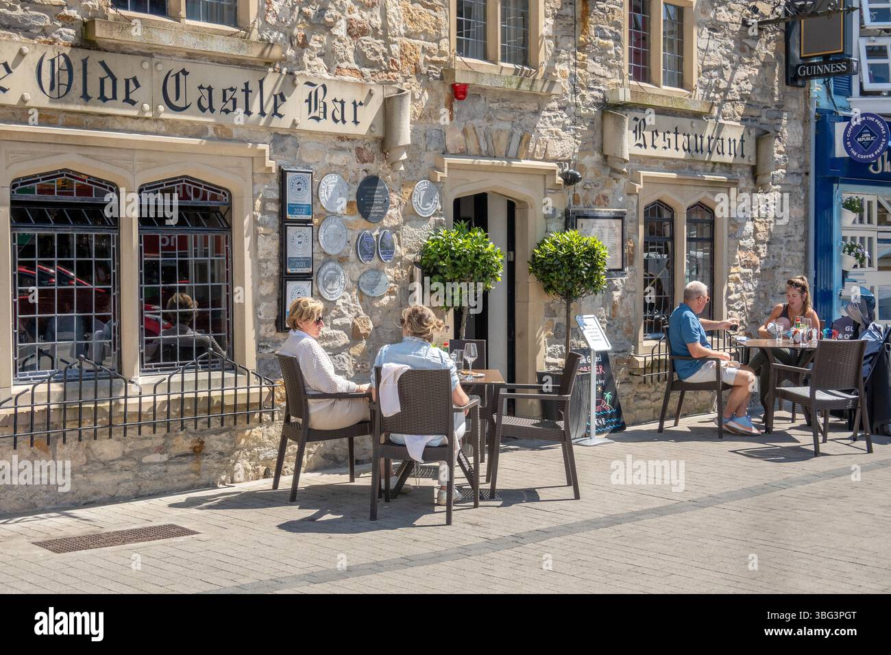 Olde Castle Bar In Donegal Town On Castle Street, The The Blueberry Tea ...