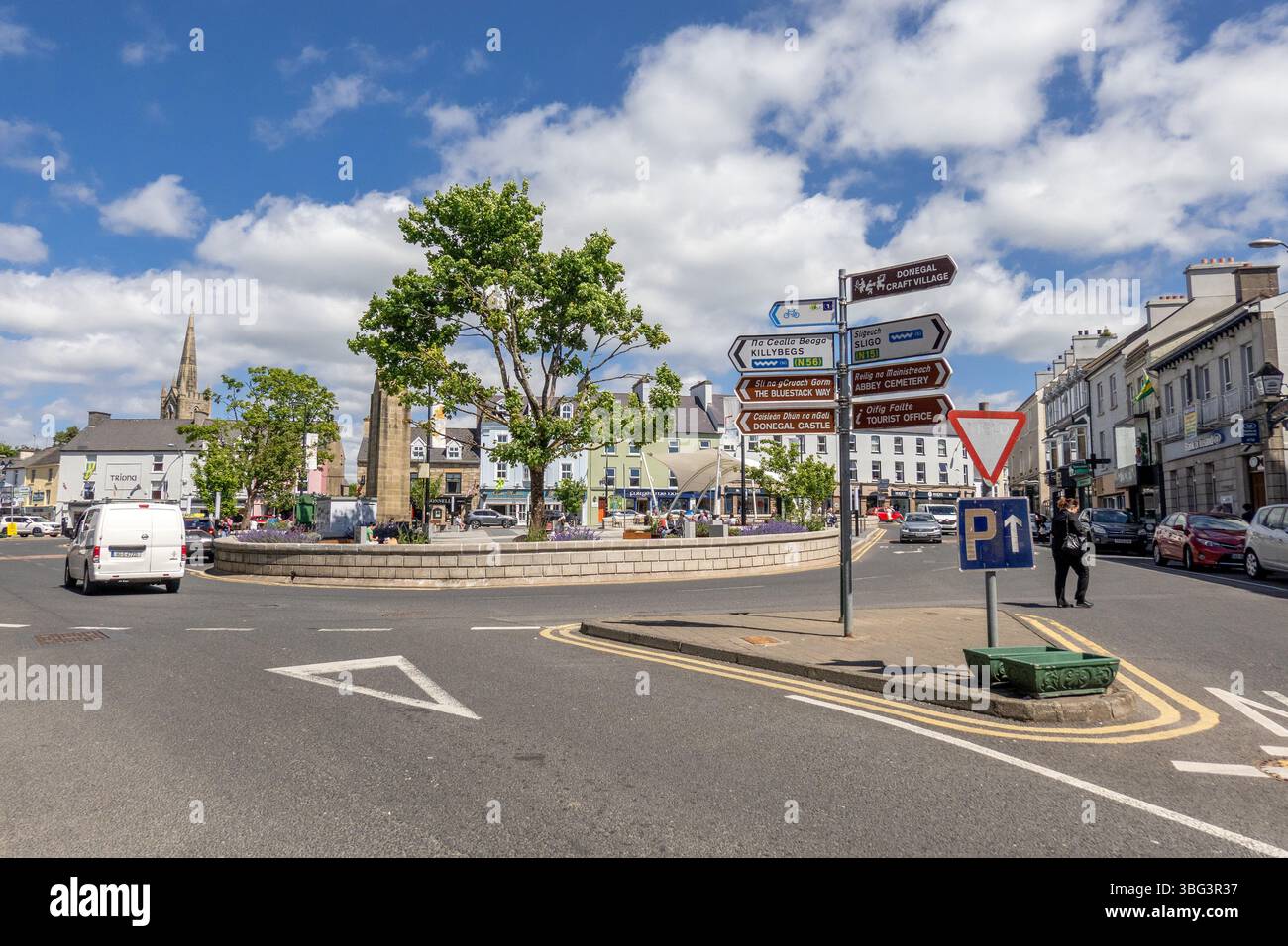 Donegal Town Centre With Circular Roundabout Park Four Masters Monument ...