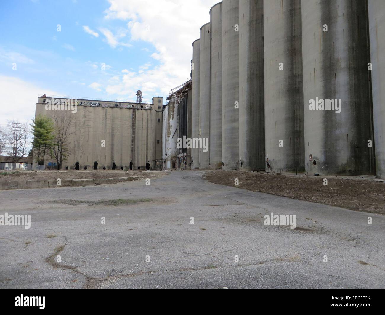 The grain elevators on East Main Street were part of the Gwinn Milling ...