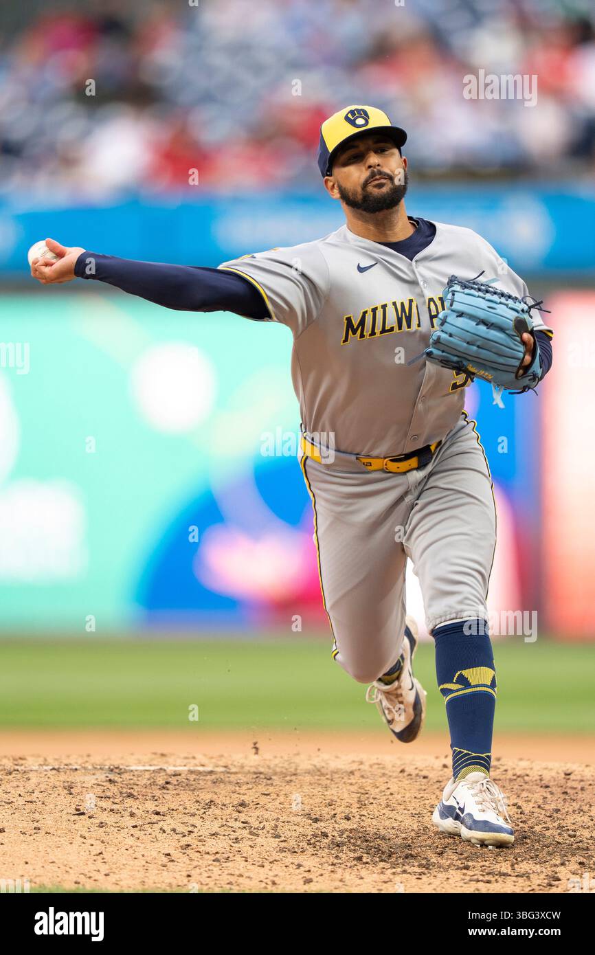Milwaukee Brewers relief pitcher Grant Anderson delivers during a ...