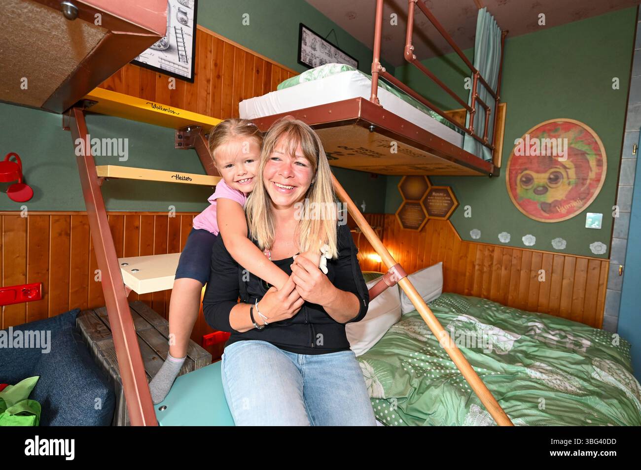 Döbeln - Karls Erdbeerhof eröffnet erstes Waldo-Hotel Döbeln, inmitten ...