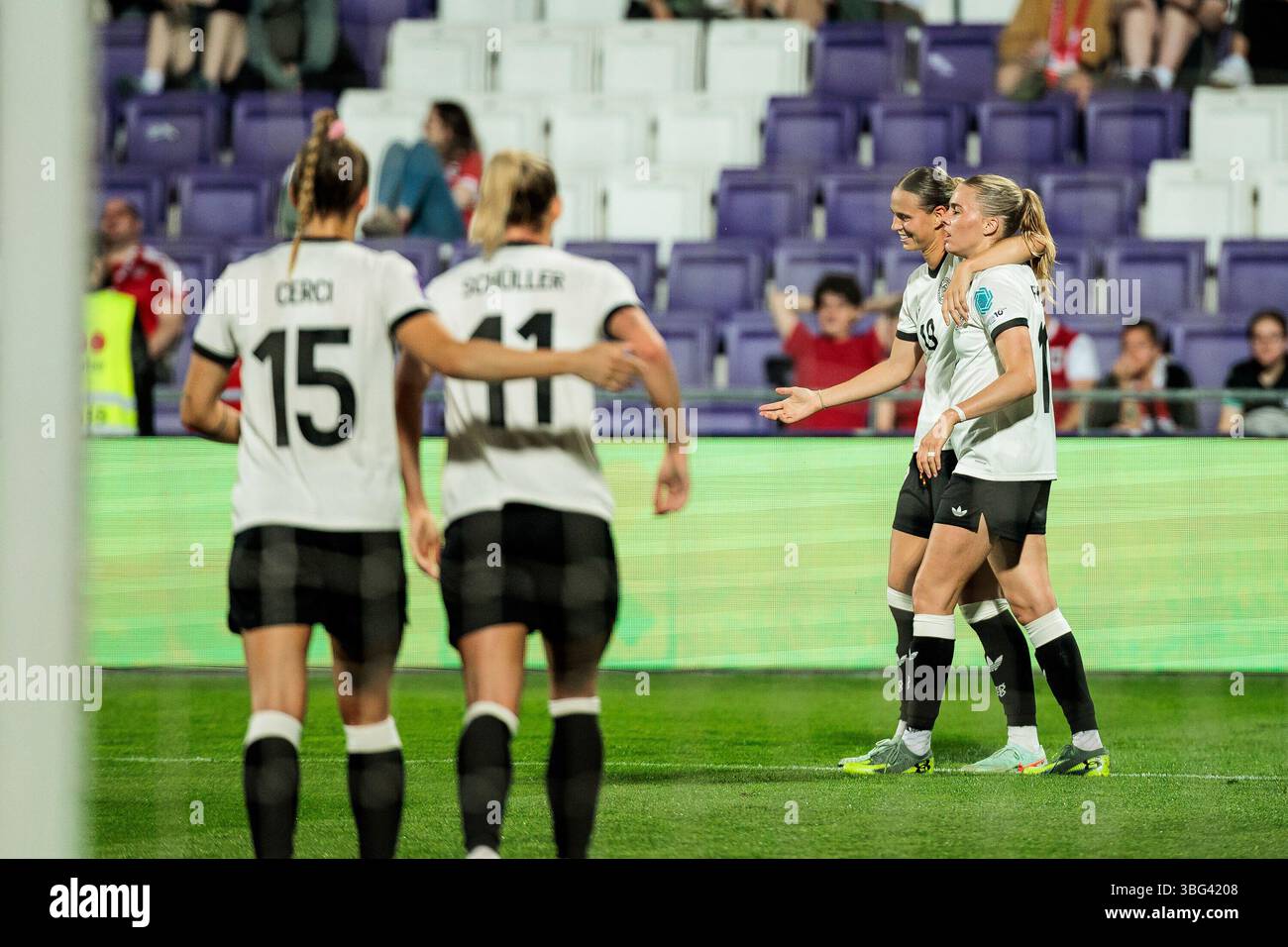 Jubel zum 0:6 durch Laura Freigang (Deutschland, 10) UEFA Women?s Nations League: ?sterreich ...