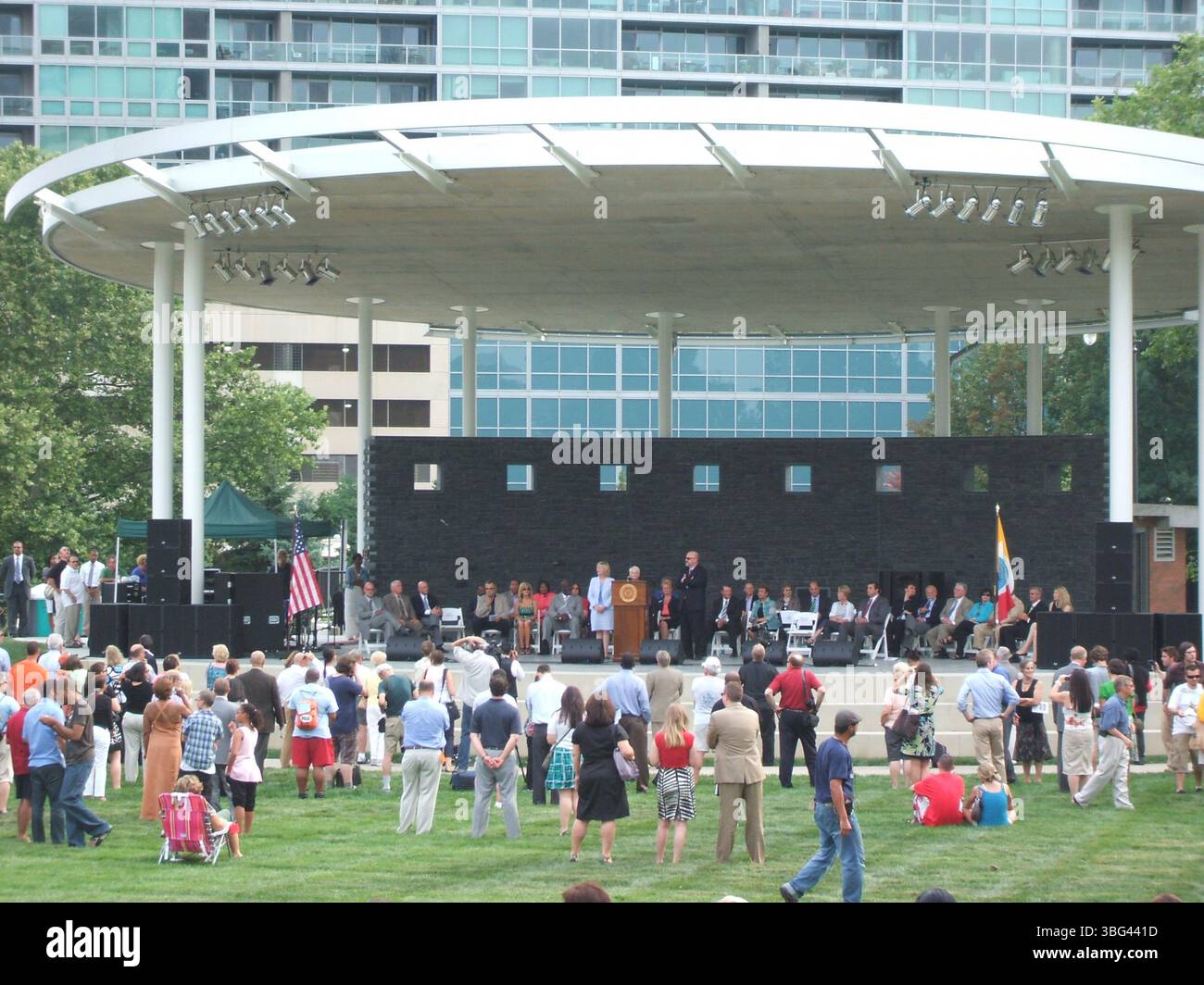 Scioto Mile park dedication was held July 7, 2011, at Bicentennial Park ...