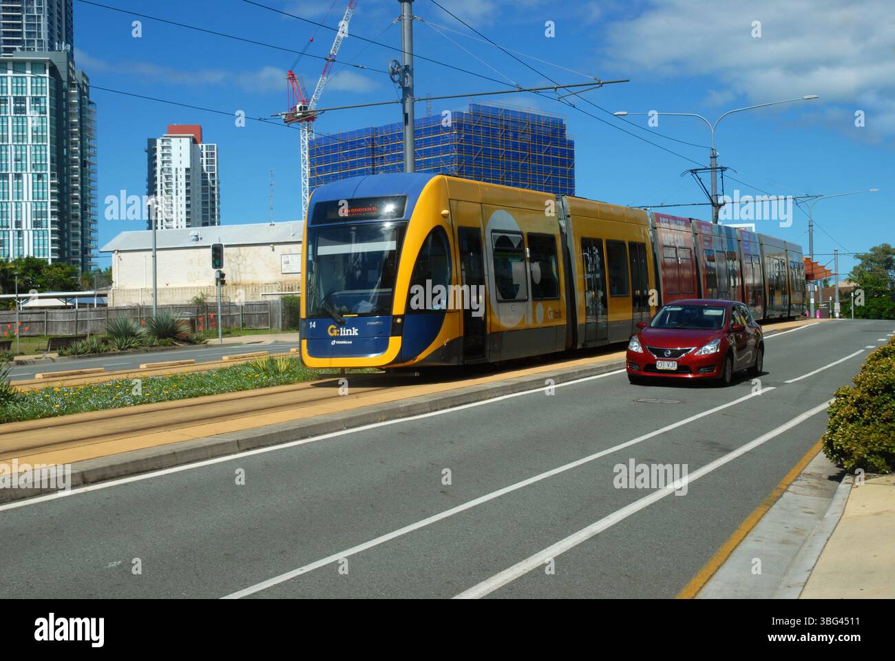 G Link Tram heading towards Southport Tram Station, Gold Coast ...