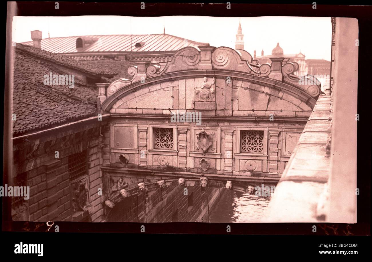 The Bridge of Sighs in Venice, an enclosed stone bridge connecting the ...