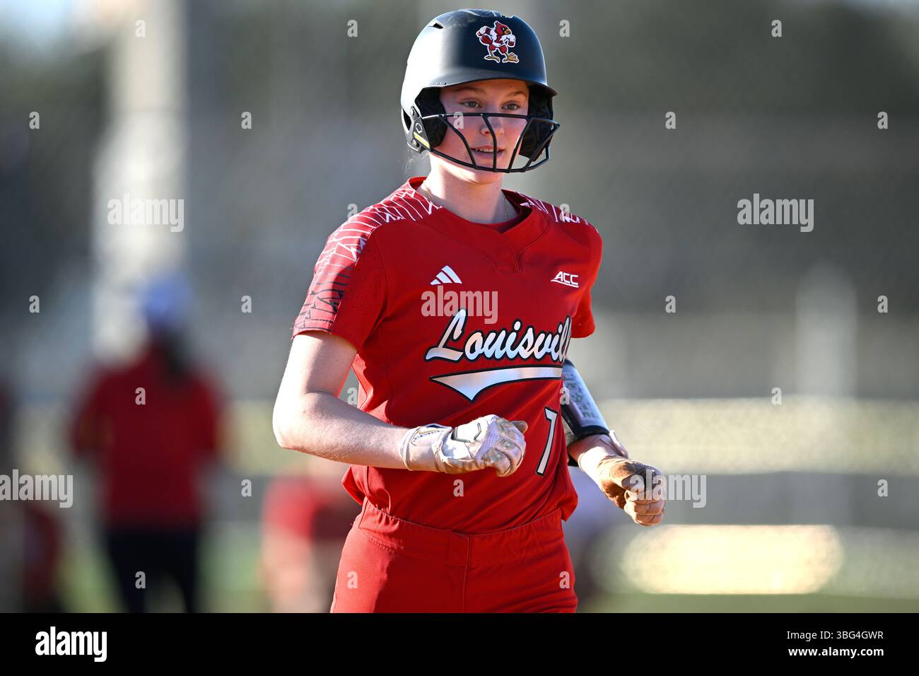 Louisville's Riley Janda (7) during an NCAA college softball game ...