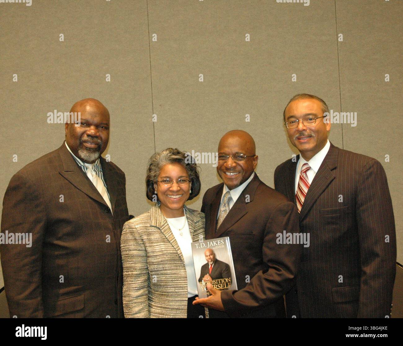 Columbus Mayor Michael Coleman attends an interfaith prayer luncheon ...