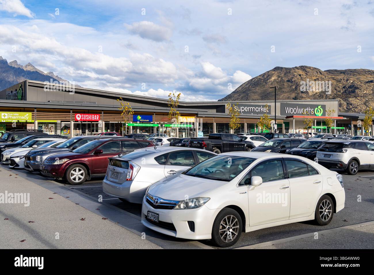 Woolworths supermarket, Queenstown, New Zealand, grocery supermarket national chain store at ...