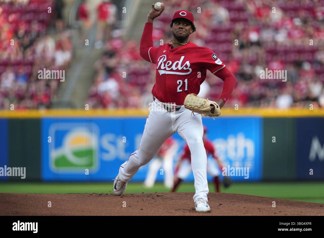 Cincinnati Reds' Hunter Greene delivers a pitch in the first inning of ...