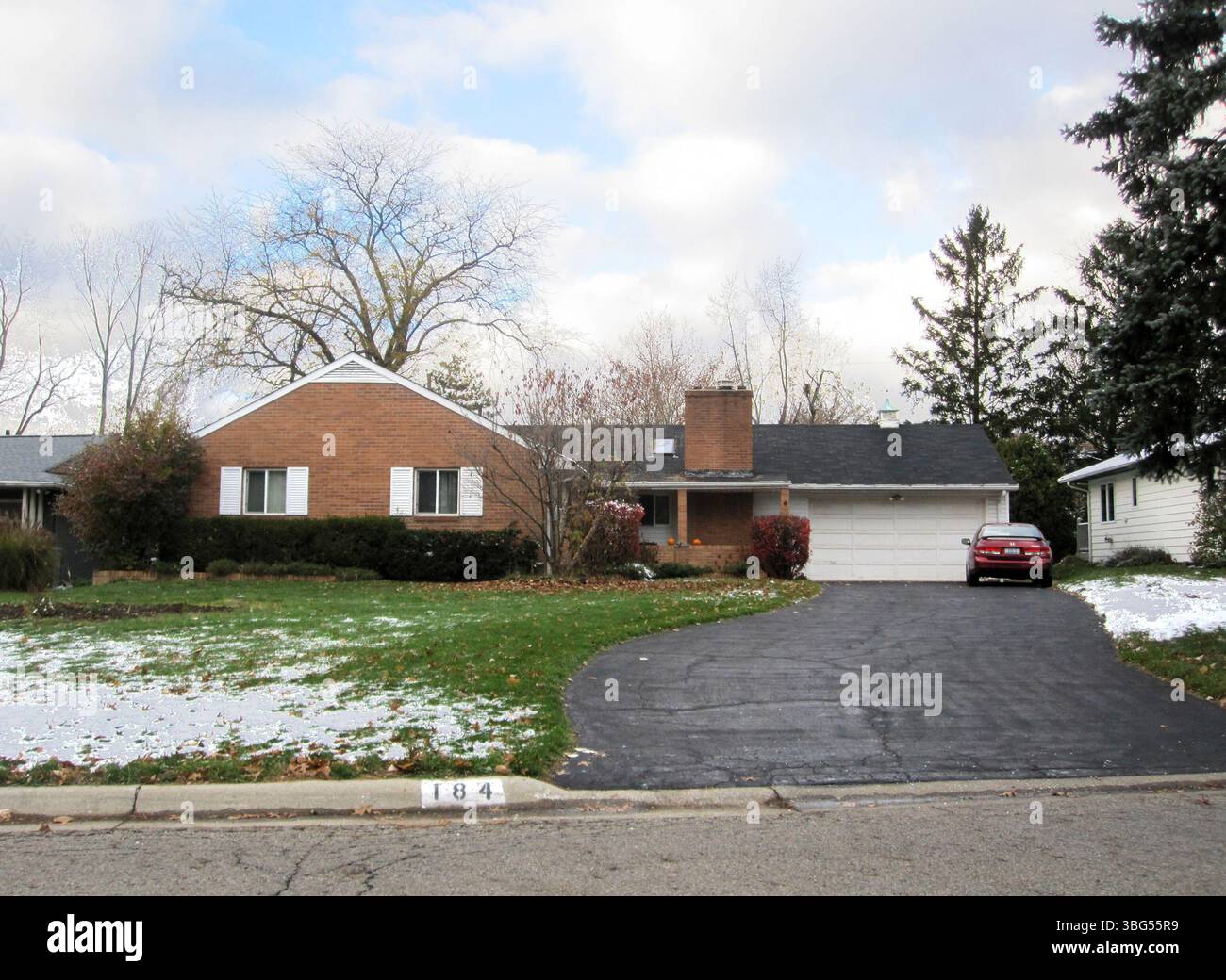 Shirks home hi-res stock photography and images - Alamy