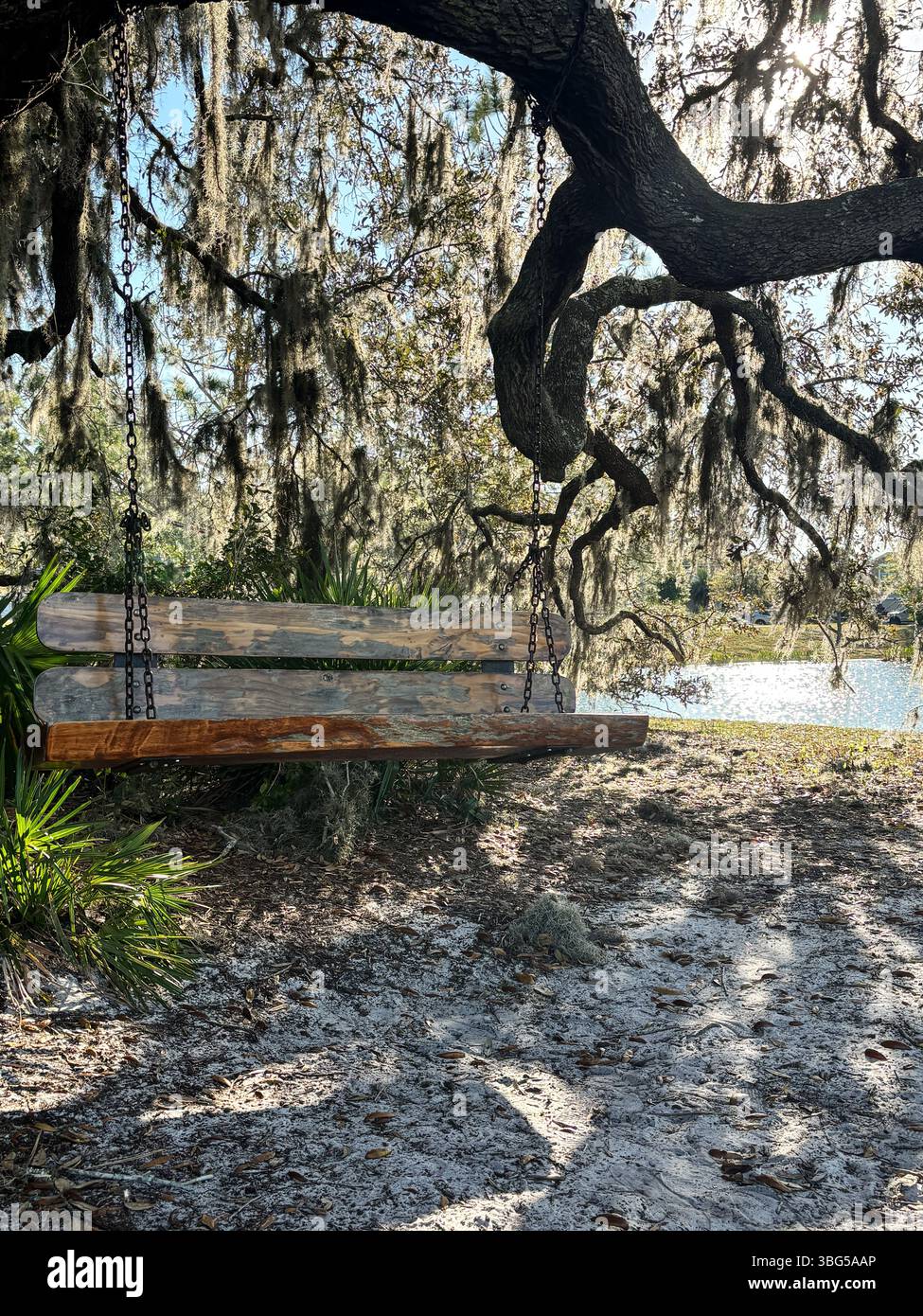 Bench wood rustic hi-res stock photography and images - Alamy