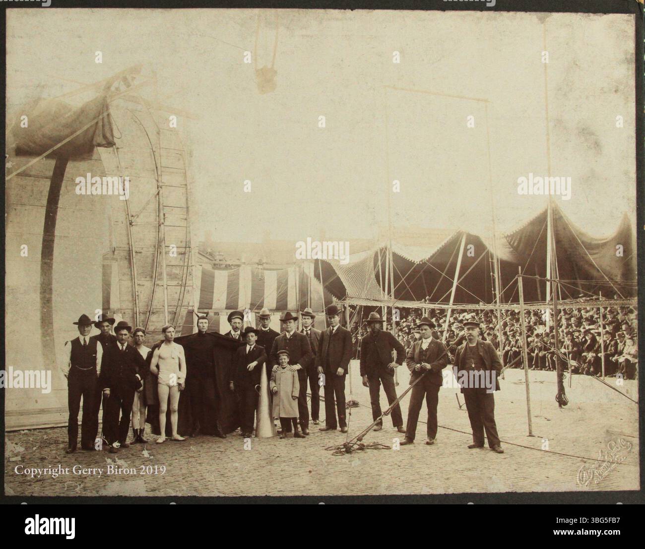 Conn Baker, dressed as Diavolo, poses with fellow circus performers by ...