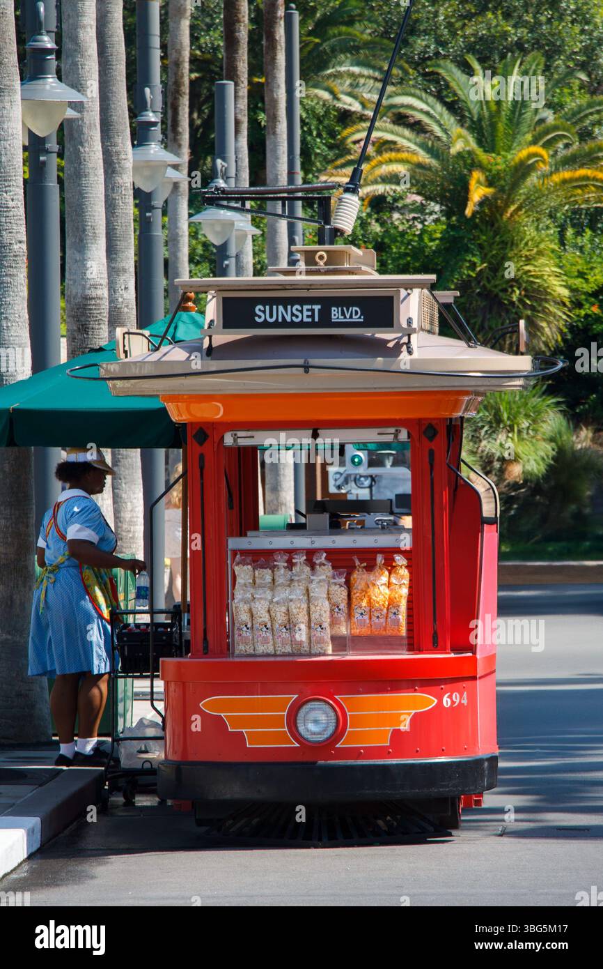 A Sunset Boulevard popcorn booth in Disney Hollywood Studios amusement ...