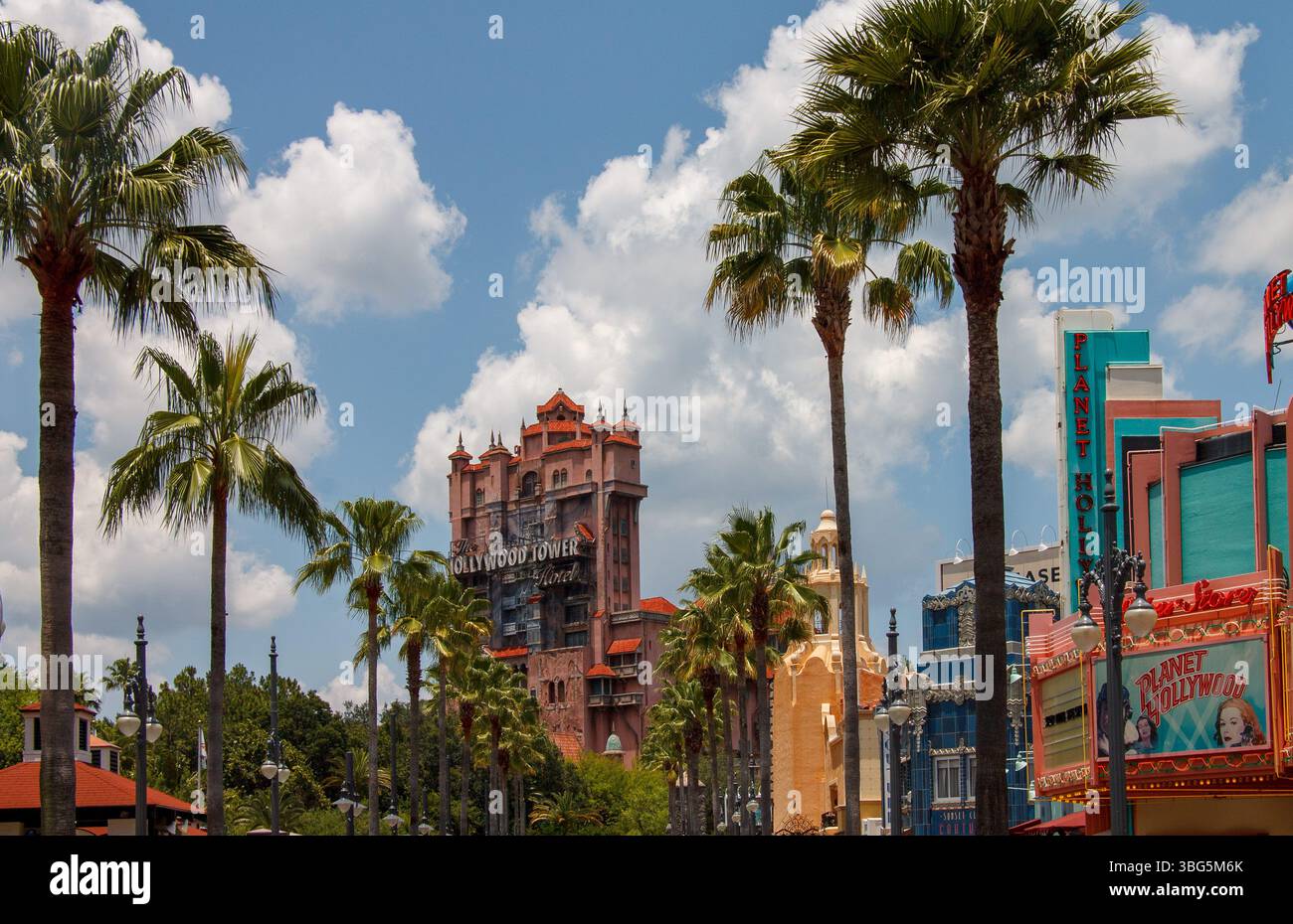 The Twilight Zone Tower of terror ride in Disney Hollywood Studios ...