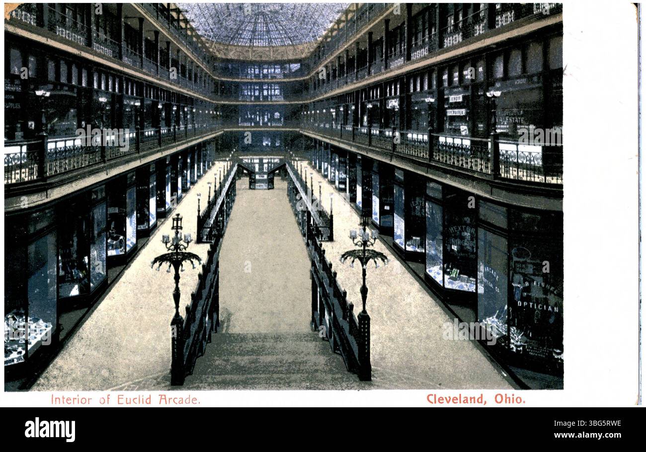 Glass atrium design Cut Out Stock Images & Pictures - Alamy